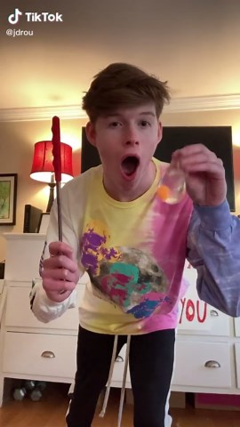 I know your not brave enough to do this 😂😳 @fashionnova #jdroufam #mpt