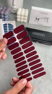 1.4M views · 821 reactions |  Unter 3 Euro pro Anwendung für schöne Nägel in Salonqualität? Jetzt die UV Nagelfolien von Colour Flash entdecken ✨ Zum Shop: https://colour-flash.com/collections/uv-gel-nail-wraps ✅ 21 Tage Halt, auch bei Haushaltstätigkeiten! ✅ Einfach aufkleben, aushärten und fertig! ✅ Kein Lack, kein Stress!  Jetzt ausprobieren und deine Nägel zum Hingucker machen!  | Colour Flash | Facebook