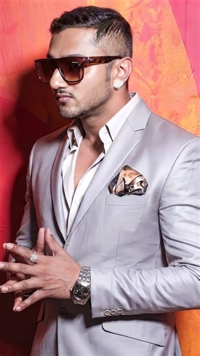 Honey_singh_google on Instagram: "✨🎶 Get ready to groove! 🎶✨ Dive into the electrifying world of Yo Yo Honey Singh in this BLOCKBUSTER reel! 🚀🎤 From sizzling beats to mesmerizing moves, watch as he unleashes a whirlwind of energy that’ll have you dancing all night! 💃🔥 Whether you’re a long-time fan or just discovering his magic, this is the perfect jam to turn up the volume and own the dance floor! 🥳🥁 Tap in for some serious vibe checks, and don’t forget to drop your favorite Honey Singh