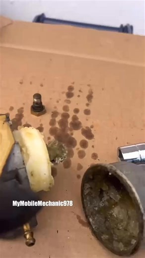 And this right here is why stabilizer is a no-go 😬🔧 #MyMobileMechanic #Carferno #MechanicLife #RustBeltProblems #AutoTech #DIYMechanic #StabilizerFail #Wrenching | My Mobile Mechanic / Auto Repair & Brake Replacement.