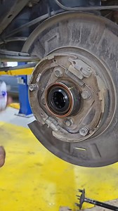 gmc how to change rear axle bearing and seal! #automotive #auto #usa #mechanic Professional Mechanic1 | Professional Mechanic 1
