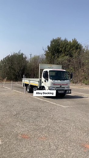 How to do Alley Docking Code 10. #kamvadrivingschool #driverslicense #learnerslicense #howtopassyourdrivingtest