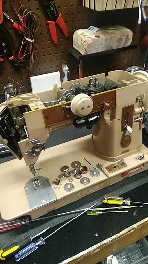 #sewingmachine #sewing #sewinglove Singer North America Singer Sewing Studio Thailand SCHMETZneedles Singer Sewing Machines UK | Cow Country Vintage Sewing Machines and Restoration