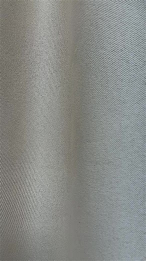 I love wearing a good tube top for this weather and never knew how much difference glowy skin makes! I am using Vaseline’s body oil here to get that glowy (but not oily) skin and honestly it smells so good too. #creatorscrib #vaselinebodyoil #glowyskin