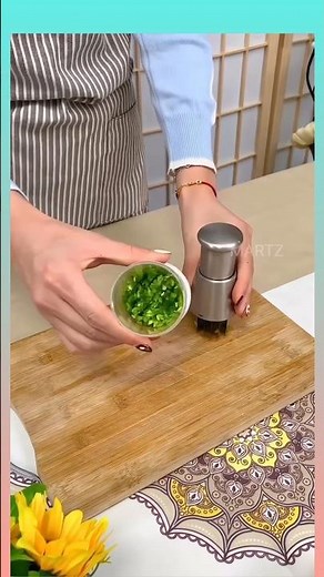 Quick Chop in Seconds! Mini Chopper for Easy Cooking 🥕 #KitchenTool #MiniChopper #CookingHack