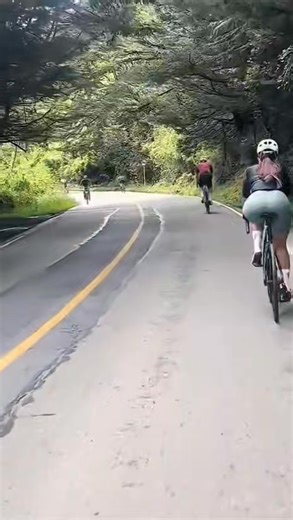 2.2K views · 25 reactions | Žena; ponavadi si dosti hitreje doma kot danes, kaj te je zadržalo? Mož; zračni upor je bil hujši kot doslej ... 藍 | Roman Modic | Facebook