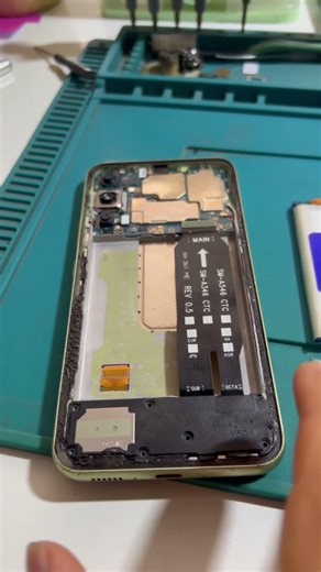 Samsung A54 tự tắt nguồn khi pin còn đầy rồi tự khởi động