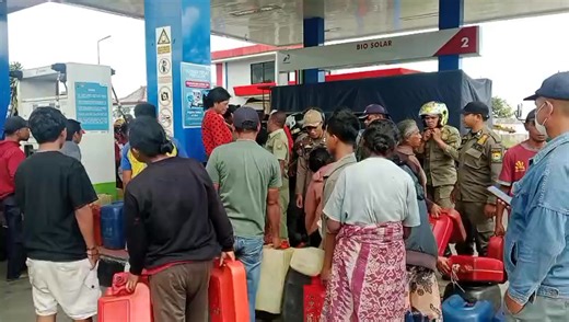 Dalu Lelak on Instagram: "Pertamina Carep"