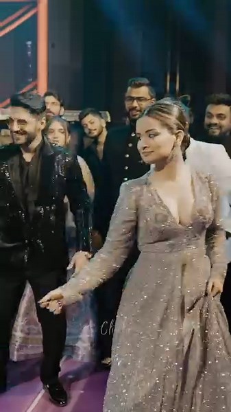 Looking like a wow: #AvneetKaur flaunts her dance moves at a shaadi 😍💫 #avneetkaur #avneetkaurofficial #avneet #avneetians #avneetarmy Avneet Kaur #avneetkaurfans #shaadiseason #dance #danceoff #dancecommunity | Delhi Times