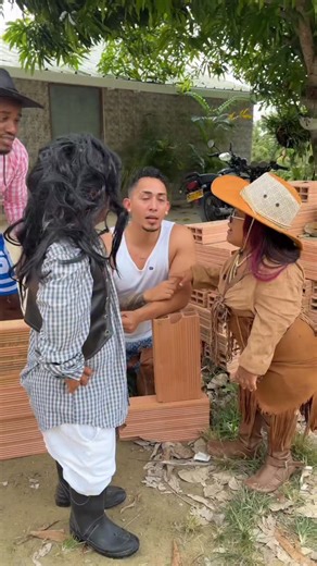 Alfredo Redes on Instagram: "La cabaña / capítulo #1 . Los hermanos reyes. #humor"