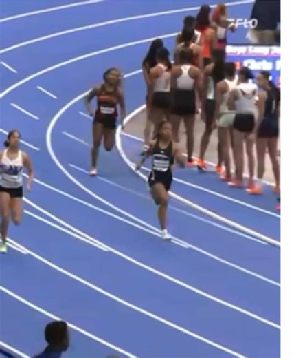 Virginia Beach Showcase 2026 Girls 300m Dash #trackandfield #sprinter #girls #300 #meter