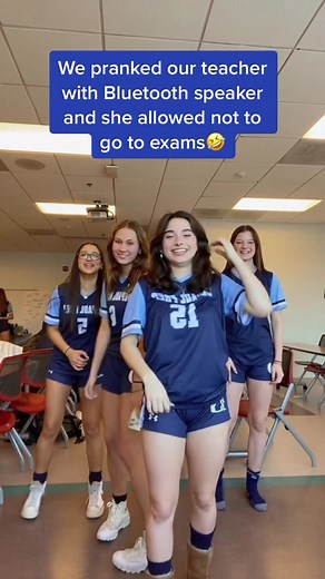 BEST SCHOOL PRANK EVER🤣🤩#prank #school #fun #biden #teacher #exam #bluetooth #bluetoothspeaker #jbl #funny #foryou #fyp