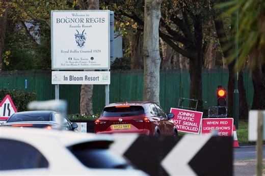 Pictures show traffic chaos in Bognor Regis as gas works continue - here's everything you need to know