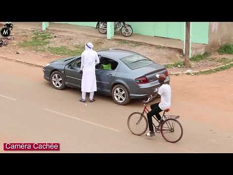 Caméra Cachée faire tomber dix mil francs (Mahfousse)