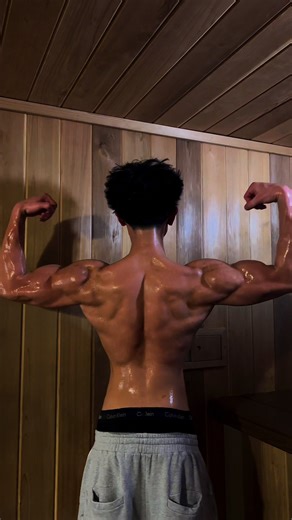 Sauna method #asian #backmuscles #gymtok #biceps | back workouts