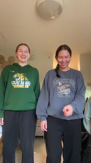 prom date🧎‍♀️