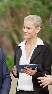 Sales Process Explained: How a Seller Helps a Customer.