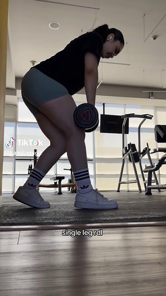 single leg rdl #gym #gymtok #gymrat #gymmotivation