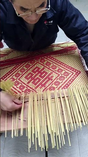 Bamboo mat weaving process