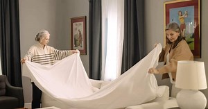 Woman records video showing hack for folding fitted sheets and her step-by-step guide has the internet in stitches