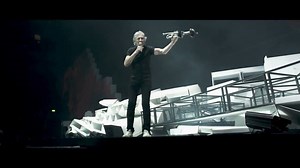 Roger Waters, David Gilmour, Nick Mason - Outside The Wall, Live @ O2 Arena | Pink Floyd Art & Video