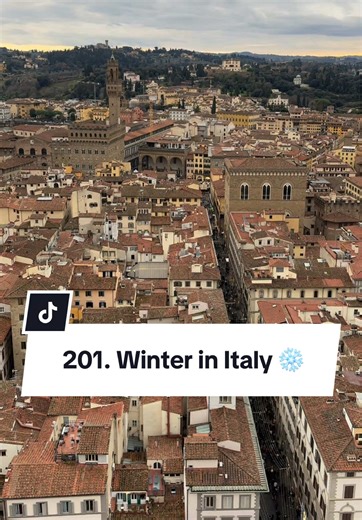 Un po’ di story time for my Italian reading and speaking practice today.🤓🤭✨ Living and working in the US meant winter holidays in Italy were never an option for me. Last winter I finally had the chance, I took a flight right after Christmas and spent New Year’s in Florence with my cousins. Then a few more winter weeks between Florence and Venice: quiet streets, cold mornings, holiday lights… everything I never thought I’d get to experience. 🥺🥺🥺 This is why winter in Italy is so special to m