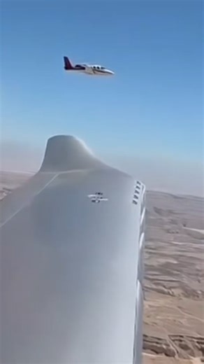 THE FLYING PHARAOH | Diamond #da62 N44KT out front twin engines, steady pace, built for distance. #cirrusvisionjet N66HR right behind turbine power, clean... | Instagram