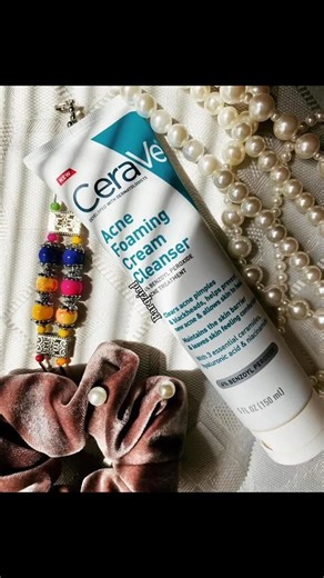 Barq Ziad on Instagram: "CeraVe Acne Foaming Cream Cleanser offers multiple benefits for acne-prone skin and should be used as part of a daily skincare routine. Benefits Clears Acne: Formulated with 4% benzoyl peroxide, it effectively clears acne pimples and blackheads and helps prevent new breakouts from forming. Maintains Skin Barrier: The formula includes three essential ceramides, hyaluronic acid, and niacinamide to help restore the skin's natural barrier, retain moisture, and provide soothi