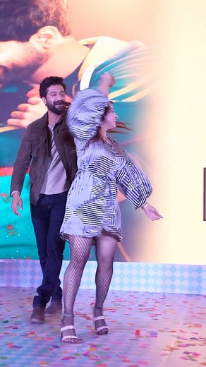 Bollywood Bubble | Vicky Kaushal sends crowd into a frenzy at a Mall as he promotes #ZaraHatkeZaraBachke, and grooves with fans on his latest track -... | Instagram