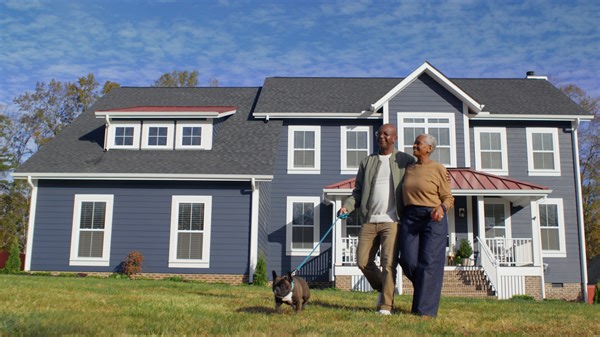 Imagine your home at its very best, with the long-lasting beauty of siding and trim from James Hardie. Take the first step! Visit our website for tips to get started: https://www.jameshardie.com/start-your-project/tips-for-re-siding-a-house #JamesHardie #Siding #Home #CurbAppeal #OutdoorLiving #HomeImprovement #DeepOcean #BeautifulHomes #HomeSweetHome | James Hardie