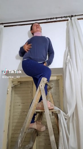 How to Hang Curtains: Step-by-Step Guide