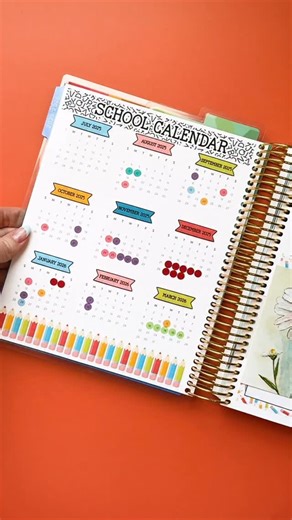Hannah Craner | Sticker Shop, Creative Journaling, Planners on Instagram: "Turning the Year at a Glance into a school calendar might just be my favorite hack yet. ✏️ This kit gives you space for those first and last day photos (because they grow way too fast, right?) and pairs perfectly with transparent dots for tracking all the school breaks, activities, and no-school days. How do you keep track of the school year in your planner? #HanCanPlan #PlannerCommunity #BackToSchoolPlanning #ErinCondren