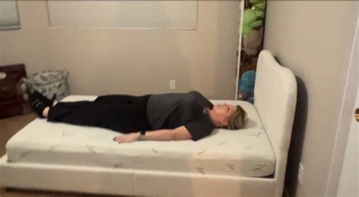 Watch Why buy this memory foam mattress? Review and demo on Amazon Live