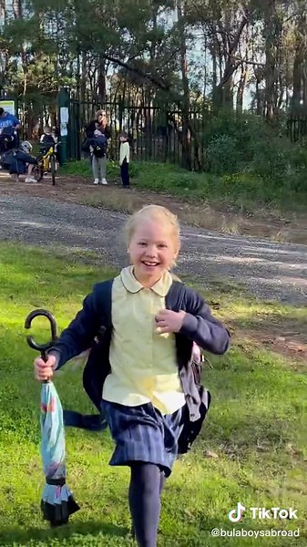 The excitement on their face made my day 🥰🥰🥰 #fyp #schoolpickup #children #mychild #mykids #proudfather #fijitiktok #fijian #aussiefijian #foryou