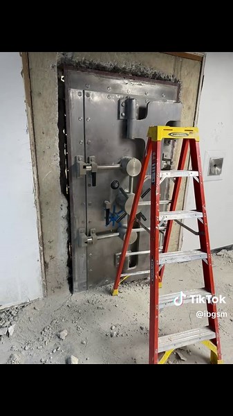 Removing a Crain Hinge Vault Door from an Old Bank