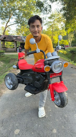 1.8M views · 8.5K reactions | 3 WHEELER MOTORCYCLE UNBOXING AND FITTING  #short #explorepage #unboxing #motorcycle #review | Badrul Shorts | Facebook