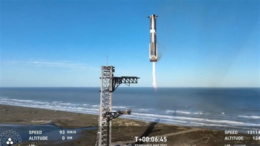 Video: SpaceX catches Super Heavy rocket falling from space in stunning catch