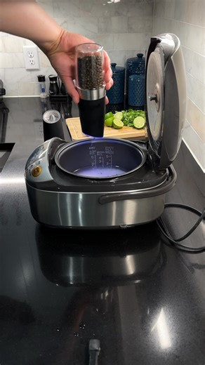 This is my FAVORITE meal to meal prep! #shrimp #cilantrolimerice #mealprepideas | Jeremiah Medlin Fitness