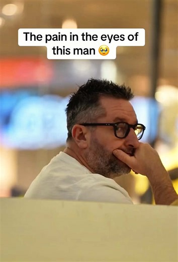 Notes to Strangers: Spread the Love in Simple Gestures