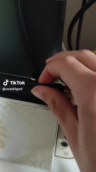 Que opinan de mis consejos? (me inspire en @HowToBasic) #Nintendo #pokemon #humor #tutorial #humor #pokebugs #pokemonvioleta #pokemonvioletandscarlet