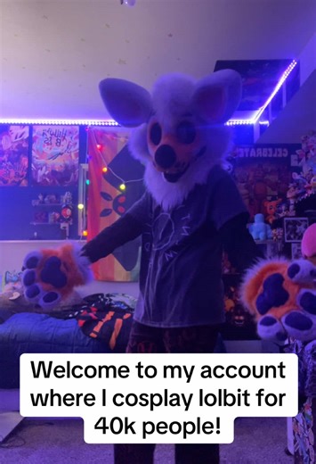 FOLLOW MY INSTAGRAM bumblebuwu AND lolbit.adventures PLEASE I DONT WANNA LOSE YOU GUYS I LOVE YALL link in bio😭😭😭 #lolbit #cosplay #furryfandom #fnaf #fursuit #fyp #furry #lolbitcosplay