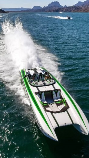 Via @frankom44 DLA DOING HER THING!!! #bigbadboats #gofastboats #speedboats #1550 #lakelife #havasu #helicopter | Havasu or Bust