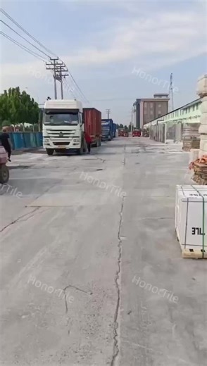 A large number of ceramic tiles are being loaded and shipped to all over the world！#tile #loading #ceramics
