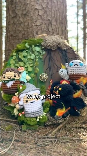 Your Hobbit door wreath is DONE! What do you want to create together next?