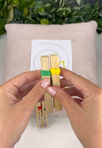 Curious about lacemaking but not sure where to begin? 🫣 I’ll show you how to start with simple, easy-to-find supplies from your local craft store 🤩 No experience or fancy equipment needed • In the first part of this 5-level course, we’ll learn the most basic element - a lacemaking plait - and create a colorful rainbow bracelet • We’ll use an ordinary decorative pillow, pins, a pattern, hand embroidery thread, and clothespins - simple alternatives to proper lacemaking tools • So let’s prepare t