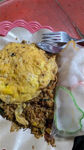 First nasi goren in Bogor Java! munchy local dish of Indonesia. #ナシゴレン