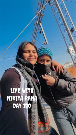 Nikita Mewada on Instagram: "Finally train pakad lii😂🫣❤️ Day180 #nikitaranavlogs #sehore #instagram #sisterlove #viral"