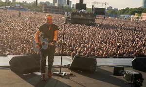 Bruce Springsteen and His On-screen Double Set to Appear on ‘Jimmy Kimmel Live!’ Before Biopic Premiere