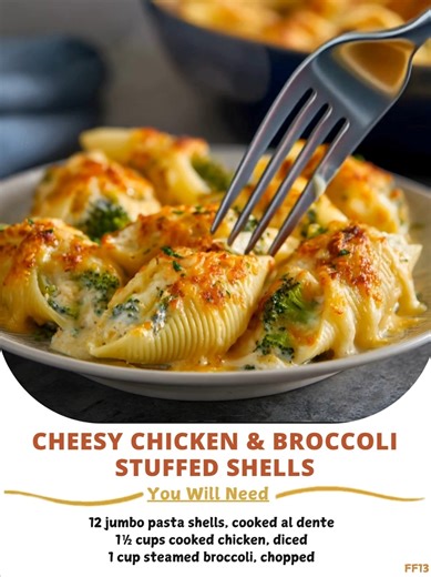 Cheesy 😇 Chicken & Broccoli Stuffed Shells 💬 “This creamy, comforting dish is a weeknight winner and potluck favorite. Chefs love the balance of protein, veggies, and pasta all baked into cheesy perfection.” Prep Time: 20 minutes Cook Time: 25 minutes Servings: 4 (3 shells per serving) 🛒 Ingredients ..... Full Recipe in Coʍmеոτ 💬 🌍 | Taste Of Food