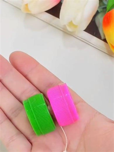 Create a Yo-Yo from Old Bottle Caps